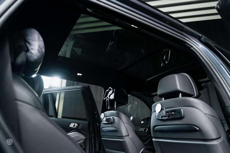 Grey BMW X7 2019 in Vilnius, with an engine capacity of 4.40 L and mileage of 165 thousand km for 38999 €, photo 31 on AUTOMOTO.COM.LV
