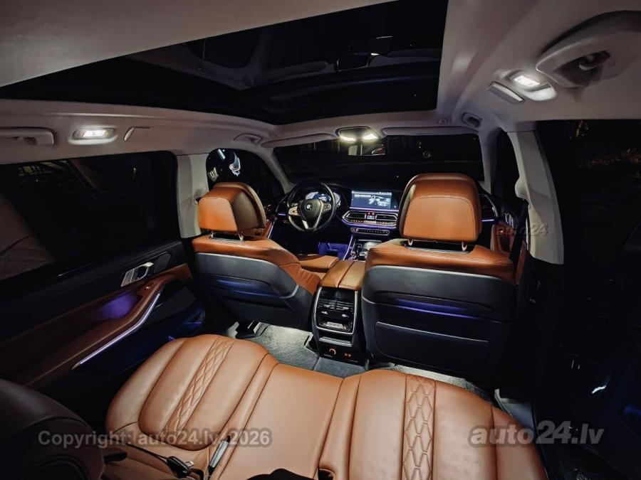 Pelēks BMW X7 2019 Tallina, ar dzinēja tilpumu 3.00 L un nobraukumu 122 tūkst. km par 51400 €, foto 9 vietnē AUTOMOTO.COM.LV