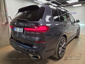 Grey BMW X7 2020 in Tallinn, with an engine capacity of 3.00 L and mileage of 121 thousand km for 69900 €, photo 7 on AUTOMOTO.COM.LV