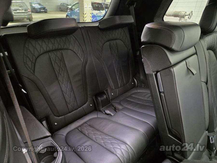 Grey BMW X7 2020 in Tallinn, with an engine capacity of 3.00 L and mileage of 121 thousand km for 69900 €, photo 27 on AUTOMOTO.COM.LV