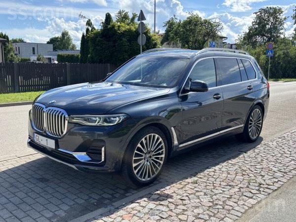 Grey BMW X7 2020 in Riga, with an engine capacity of 3.00 L and mileage of 215 thousand km for 44500 €, photo 5 on AUTOMOTO.COM.LV