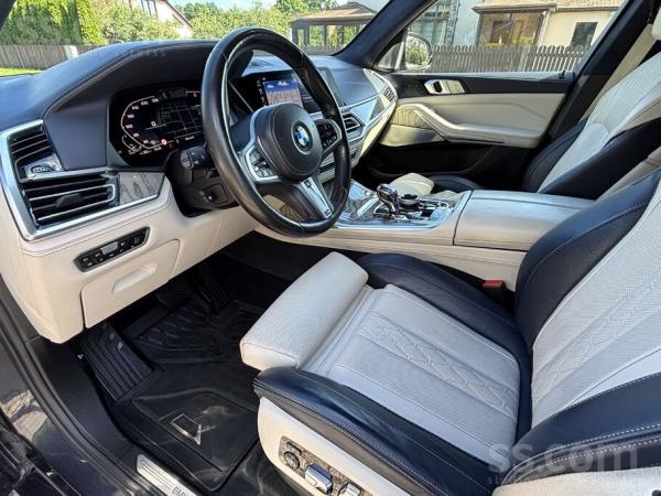 Grey BMW X7 2020 in Riga, with an engine capacity of 3.00 L and mileage of 215 thousand km for 44500 €, photo 10 on AUTOMOTO.COM.LV