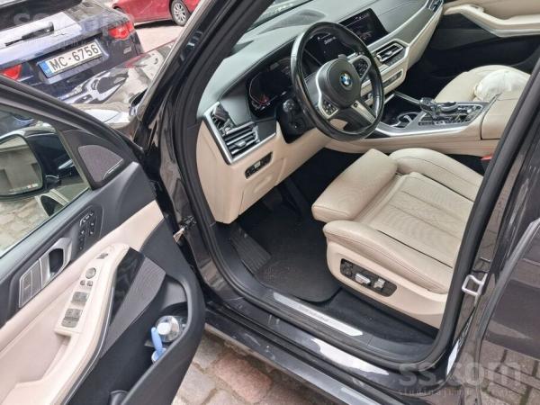 Pelēks BMW X7 2020 Rīga, ar dzinēja tilpumu 3.00 L un nobraukumu 97 tūkst. km par 52000 €, foto 4 vietnē AUTOMOTO.COM.LV