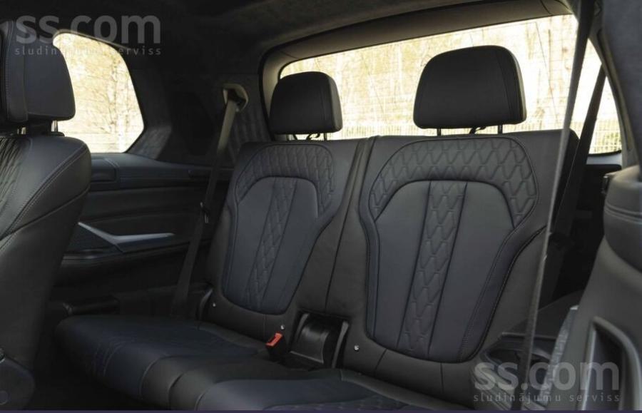 Pelēks BMW X7 2021 Tukums, ar dzinēja tilpumu 4.40 L un nobraukumu 107 tūkst. km par 94990 €, foto 11 vietnē AUTOMOTO.COM.LV