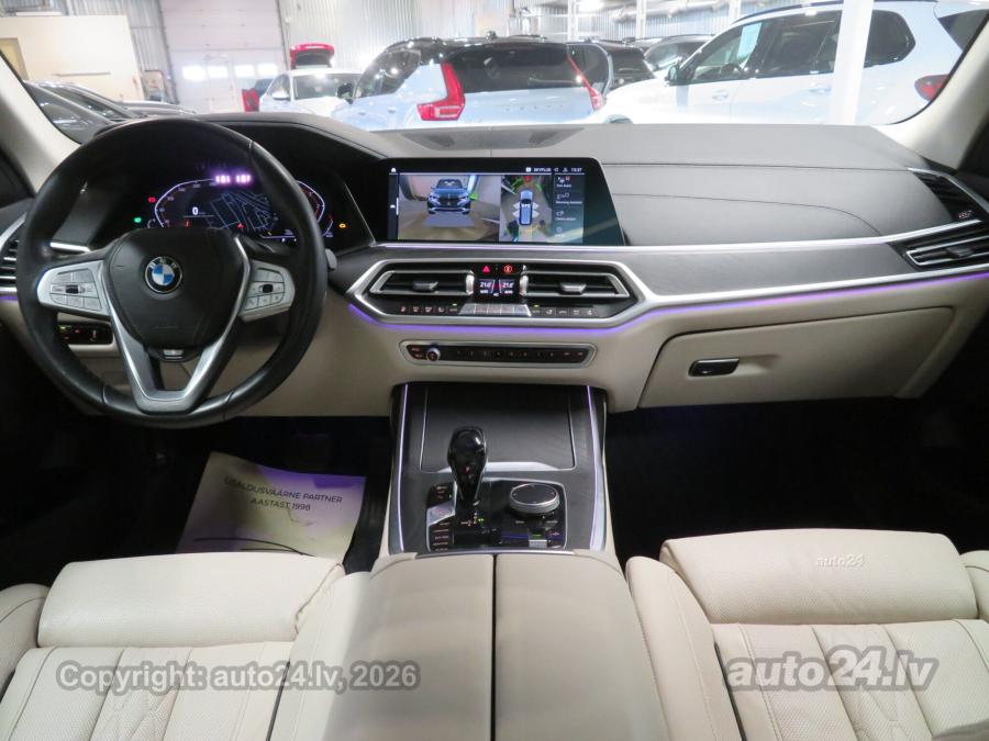 Grey BMW X7 2021 in Tallinn, with an engine capacity of 3.00 L and mileage of 140 thousand km for 49900 €, photo 4 on AUTOMOTO.COM.LV