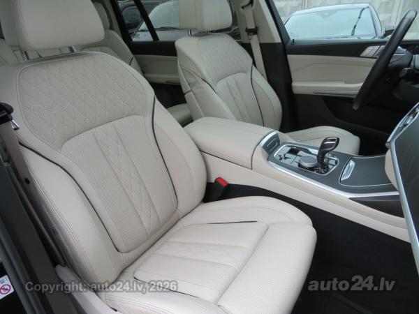 Grey BMW X7 2021 in Tallinn, with an engine capacity of 3.00 L and mileage of 140 thousand km for 49900 €, photo 4 on AUTOMOTO.COM.LV