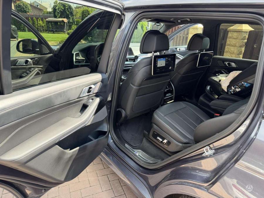 Pelēks BMW X7 2021 Šauļi, ar dzinēja tilpumu 2.99 L un nobraukumu 152 tūkst. km par 49500 €, foto 10 vietnē AUTOMOTO.COM.LV