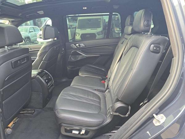 Grey BMW X7 2021 in Kaunas, with an engine capacity of 4.40 L and mileage of 158 thousand km for 41000 €, photo 9 on AUTOMOTO.COM.LV