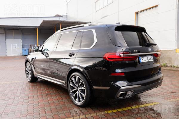 BMW X7 2021 in Riga on AUTOMOTO.COM.LV Grey BMW X7 2021 in Riga, with an engine capacity of 3.00 L and mileage of 159 thousand km for 51900 β¬, photo 4 on AUTOMOTO.COM.LV