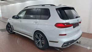 Pelēks BMW X7 2022 Viļņa, ar dzinēja tilpumu 4.40 L un nobraukumu 94 tūkst. km par 57690 €, foto 4 vietnē AUTOMOTO.COM.LV