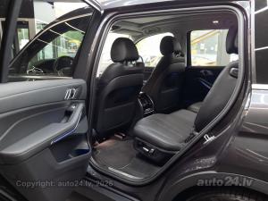 Серый БМВ X7 2022 в Таллин, объемом двигателя 3.00 л и пробегом 57 тыс. км за 62990 €, фото 13 на AUTOMOTO.COM.LV