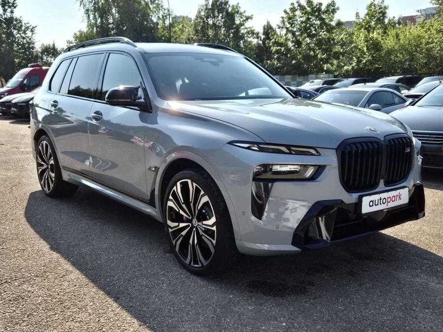 Pelēks BMW X7 2023 Viļņa, ar dzinēja tilpumu 4.40 L un nobraukumu 39 tūkst. km par 94900 €, foto 3 vietnē AUTOMOTO.COM.LV
