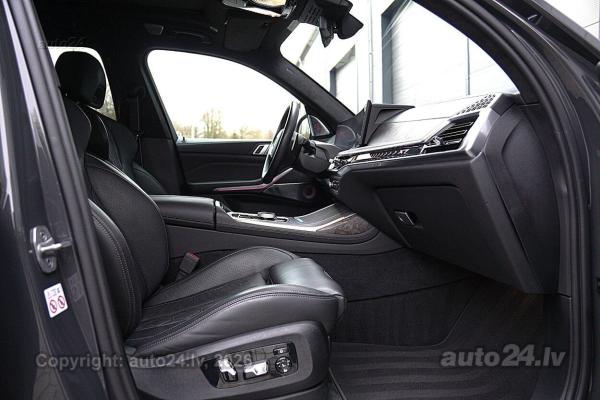 Серый БМВ X7 2023 в Таллин, объемом двигателя 3.00 л и пробегом 107 тыс. км за 79900 €, фото 9 на AUTOMOTO.COM.LV