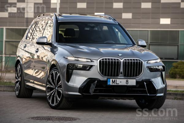 Grey BMW X7 2023 in Jelgava, with an engine capacity of 3.00 L and mileage of 89 thousand km for 90700 €, photo 1 on AUTOMOTO.COM.LV