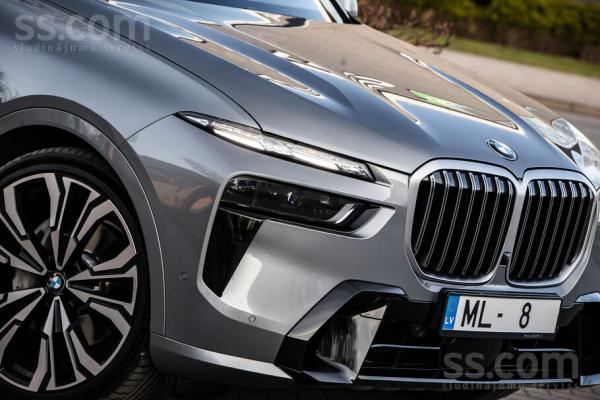 Grey BMW X7 2023 in Jelgava, with an engine capacity of 3.00 L and mileage of 89 thousand km for 90700 €, photo 3 on AUTOMOTO.COM.LV
