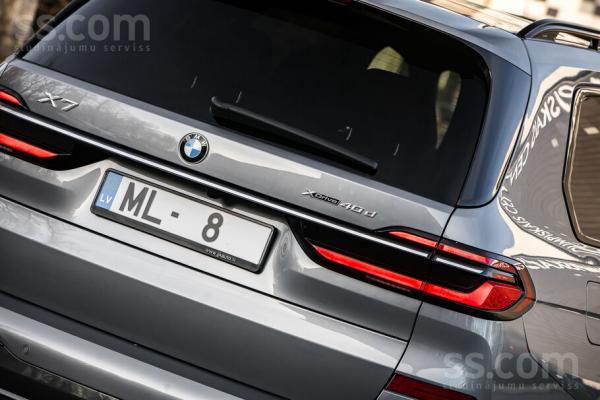Grey BMW X7 2023 in Jelgava, with an engine capacity of 3.00 L and mileage of 89 thousand km for 90700 €, photo 8 on AUTOMOTO.COM.LV