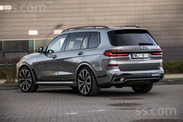 Grey BMW X7 2023 in Jelgava, with an engine capacity of 3.00 L and mileage of 89 thousand km for 90700 €, photo 9 on AUTOMOTO.COM.LV