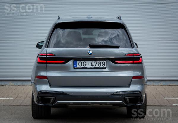 Grey BMW X7 2023 in Riga, with an engine capacity of 3.00 L and mileage of 63 thousand km for 84900 €, photo 5 on AUTOMOTO.COM.LV