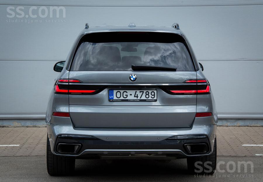 Grey BMW X7 2023 in Riga, with an engine capacity of 3.00 L and mileage of 63 thousand km for 84900 €, photo 6 on AUTOMOTO.COM.LV