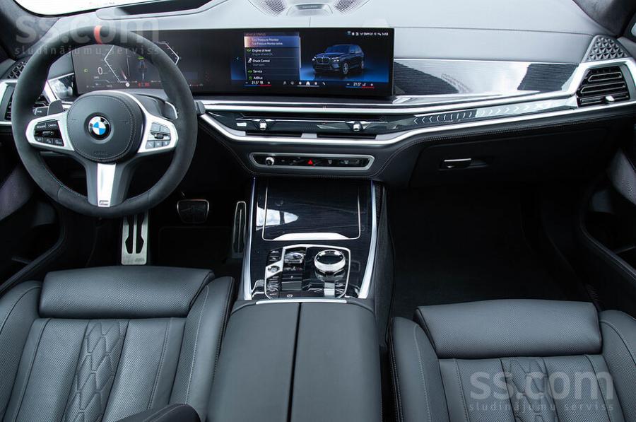 Grey BMW X7 2023 in Riga, with an engine capacity of 3.00 L and mileage of 63 thousand km for 84900 €, photo 7 on AUTOMOTO.COM.LV