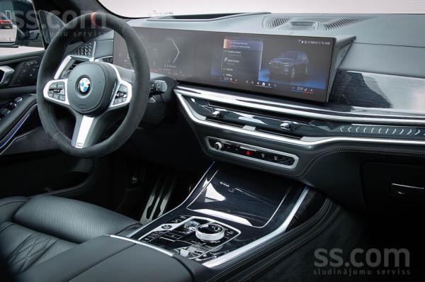Grey BMW X7 2023 in Riga, with an engine capacity of 3.00 L and mileage of 63 thousand km for 84900 €, photo 7 on AUTOMOTO.COM.LV