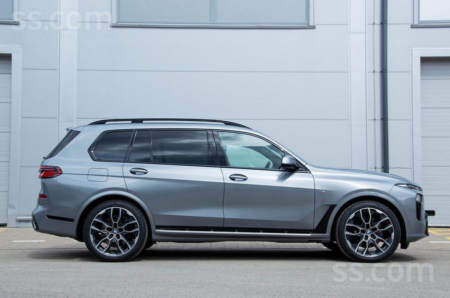 Grey BMW X7 2023 in Riga, with an engine capacity of 3.00 L and mileage of 63 thousand km for 84900 €, photo 12 on AUTOMOTO.COM.LV