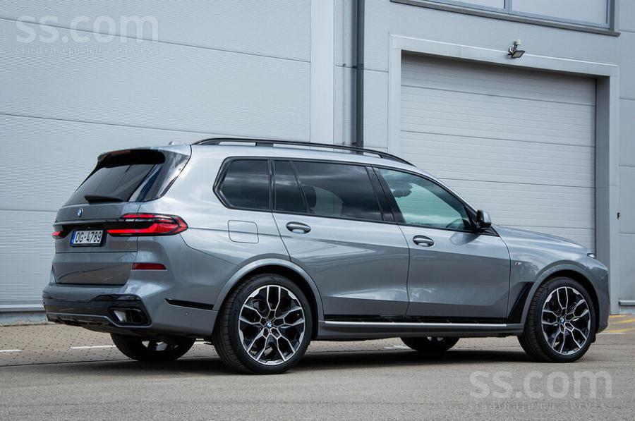 Grey BMW X7 2023 in Riga, with an engine capacity of 3.00 L and mileage of 63 thousand km for 84900 €, photo 13 on AUTOMOTO.COM.LV