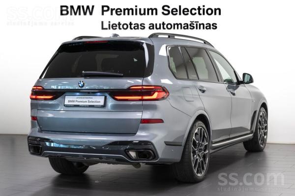 Grey BMW X7 2023 in Riga, with an engine capacity of 3.00 L and mileage of 63 thousand km for 78500 €, photo 2 on AUTOMOTO.COM.LV