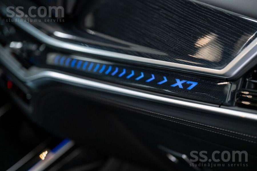 Pelēks BMW X7 2023 Rīga, ar dzinēja tilpumu 3.00 L un nobraukumu 63 tūkst. km par 78500 €, foto 20 vietnē AUTOMOTO.COM.LV
