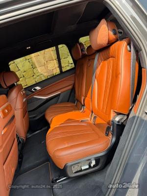 Pelēks BMW X7 2023 Tallina, ar dzinēja tilpumu 3.00 L un nobraukumu 79 tūkst. km par 88900 €, foto 22 vietnē AUTOMOTO.COM.LV