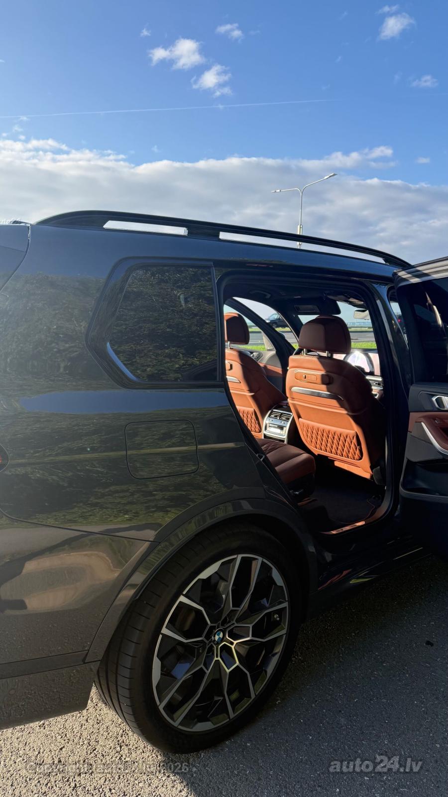 Pelēks BMW X7 2023 Tallina, ar dzinēja tilpumu 3.00 L un nobraukumu 79 tūkst. km par 88900 €, foto 24 vietnē AUTOMOTO.COM.LV