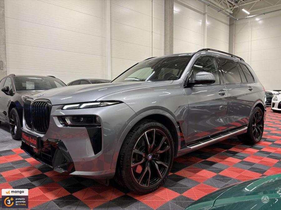 Grey BMW X7 2023 in Vilnius, with an engine capacity of 2.99 L and mileage of 75 thousand km for 86990 €, photo 1 on AUTOMOTO.COM.LV