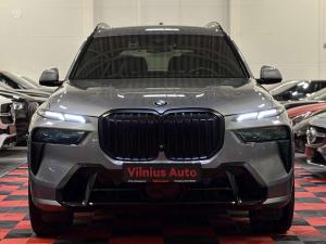 Grey BMW X7 2023 in Vilnius, with an engine capacity of 2.99 L and mileage of 75 thousand km for 86990 €, photo 3 on AUTOMOTO.COM.LV