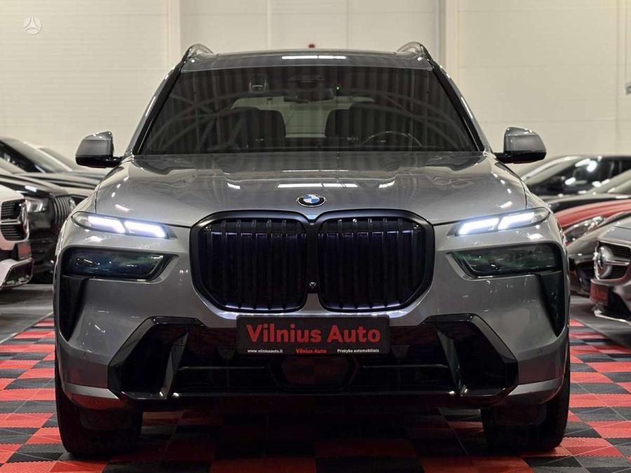 Grey BMW X7 2023 in Vilnius, with an engine capacity of 2.99 L and mileage of 75 thousand km for 86990 €, photo 3 on AUTOMOTO.COM.LV