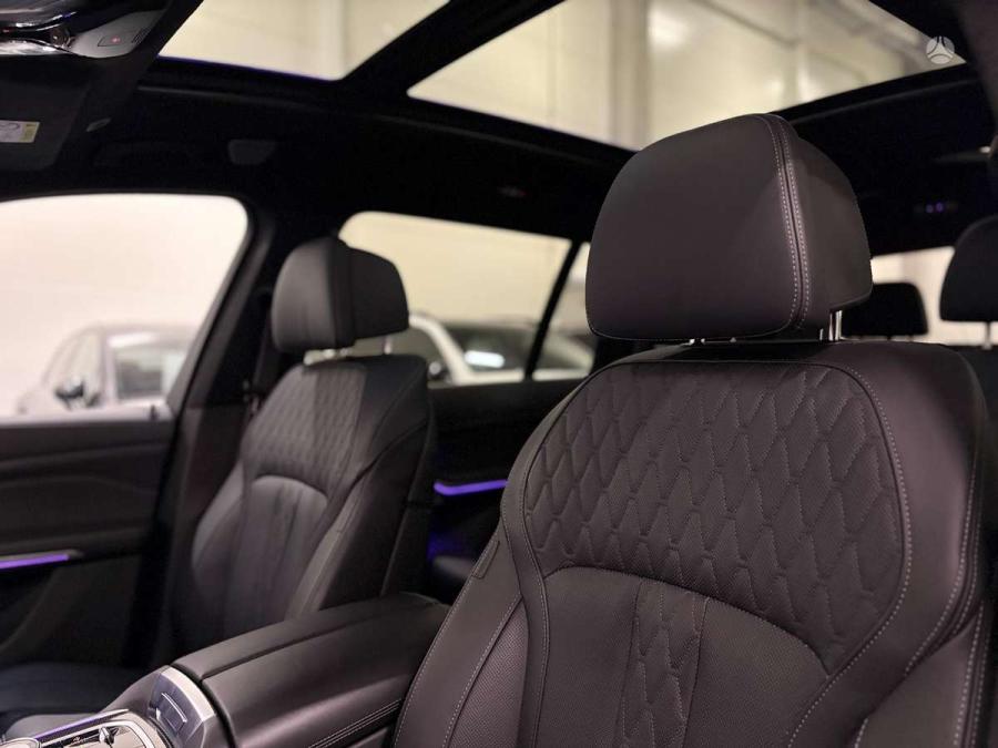 Grey BMW X7 2023 in Vilnius, with an engine capacity of 2.99 L and mileage of 75 thousand km for 86990 €, photo 17 on AUTOMOTO.COM.LV