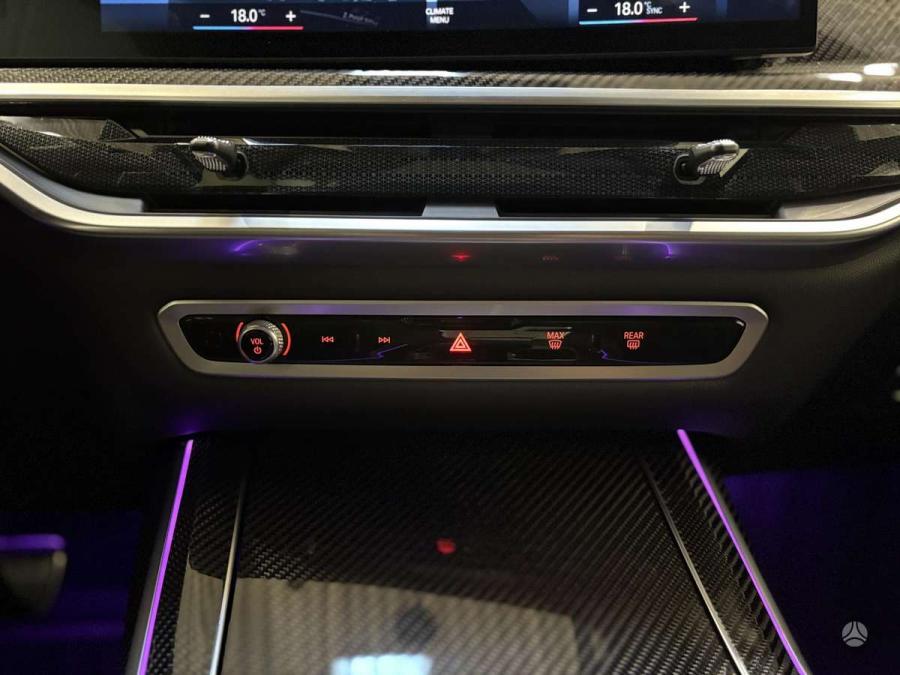 Grey BMW X7 2023 in Vilnius, with an engine capacity of 2.99 L and mileage of 75 thousand km for 86990 €, photo 29 on AUTOMOTO.COM.LV