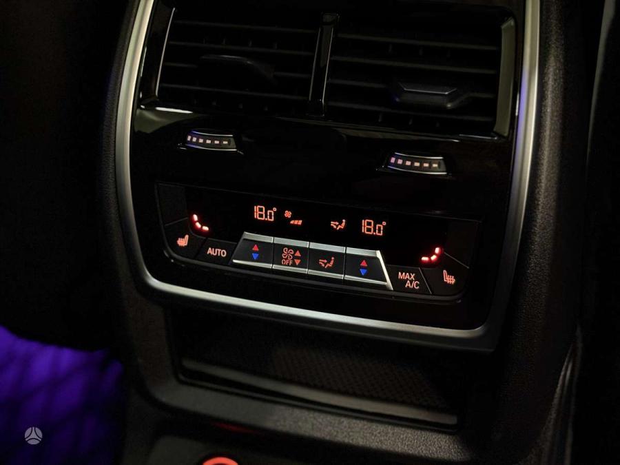 Grey BMW X7 2023 in Vilnius, with an engine capacity of 2.99 L and mileage of 75 thousand km for 86990 €, photo 32 on AUTOMOTO.COM.LV