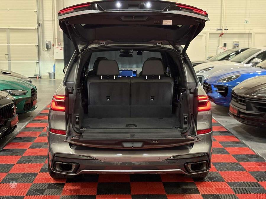 Grey BMW X7 2023 in Vilnius, with an engine capacity of 2.99 L and mileage of 75 thousand km for 86990 €, photo 36 on AUTOMOTO.COM.LV