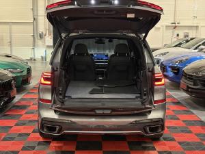 Grey BMW X7 2023 in Vilnius, with an engine capacity of 2.99 L and mileage of 75 thousand km for 86990 €, photo 37 on AUTOMOTO.COM.LV