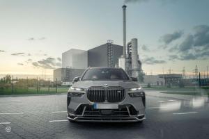 Pelēks BMW X7 2024 Kauņa, ar dzinēja tilpumu 4.40 L un nobraukumu 42 tūkst. km par 135900 €, foto  vietnē AUTOMOTO.COM.LV