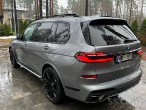 Pelēks BMW X7 2024 Rīga, ar dzinēja tilpumu 3.00 L un nobraukumu 31 tūkst. km par 84995 €, foto 5 vietnē AUTOMOTO.COM.LV