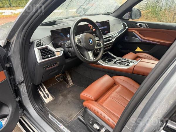 Pelēks BMW X7 2024 Rīga, ar dzinēja tilpumu 3.00 L un nobraukumu 31 tūkst. km par 84995 €, foto 9 vietnē AUTOMOTO.COM.LV