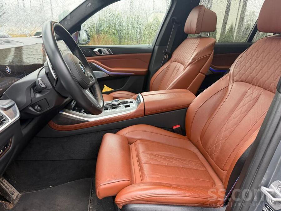 Pelēks BMW X7 2024 Rīga, ar dzinēja tilpumu 3.00 L un nobraukumu 31 tūkst. km par 84995 €, foto 10 vietnē AUTOMOTO.COM.LV