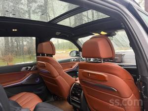 Pelēks BMW X7 2024 Rīga, ar dzinēja tilpumu 3.00 L un nobraukumu 31 tūkst. km par 84995 €, foto 13 vietnē AUTOMOTO.COM.LV