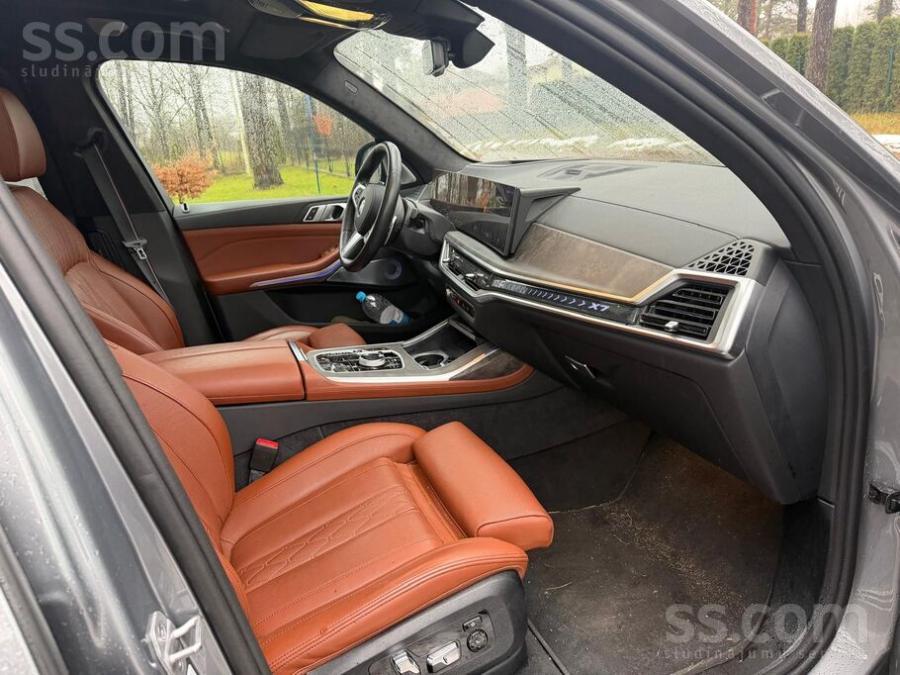 Pelēks BMW X7 2024 Rīga, ar dzinēja tilpumu 3.00 L un nobraukumu 31 tūkst. km par 84995 €, foto 14 vietnē AUTOMOTO.COM.LV