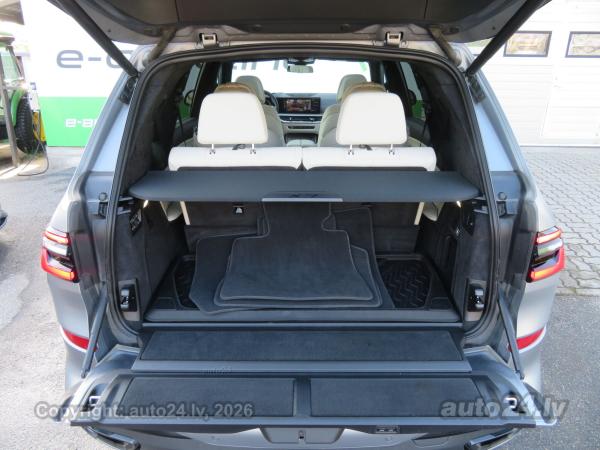 Pelēks BMW X7 2024 Tallina, ar dzinēja tilpumu 3.00 L un nobraukumu 75 tūkst. km par 78000 €, foto 10 vietnē AUTOMOTO.COM.LV
