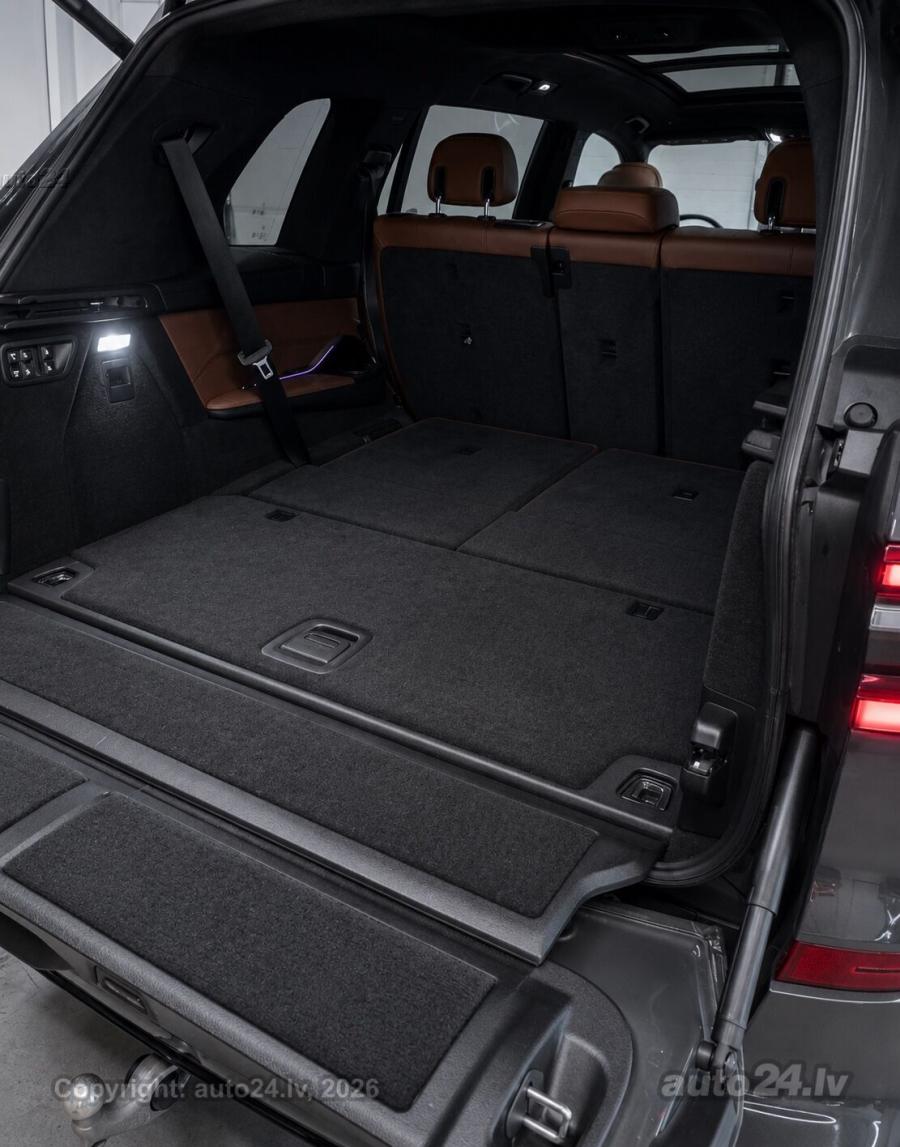 Pelēks BMW X7 2024 Tallina, ar dzinēja tilpumu 3.00 L un nobraukumu 37 tūkst. km par 99000 €, foto 8 vietnē AUTOMOTO.COM.LV