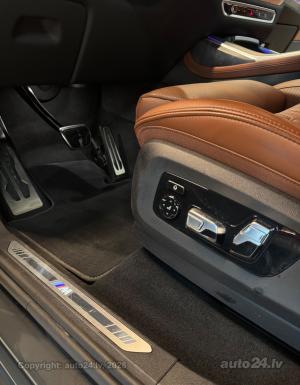 Pelēks BMW X7 2024 Tallina, ar dzinēja tilpumu 3.00 L un nobraukumu 37 tūkst. km par 99000 €, foto 17 vietnē AUTOMOTO.COM.LV