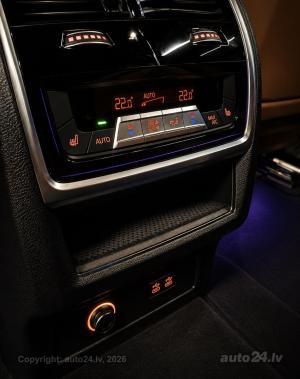 Pelēks BMW X7 2024 Tallina, ar dzinēja tilpumu 3.00 L un nobraukumu 37 tūkst. km par 99000 €, foto 27 vietnē AUTOMOTO.COM.LV