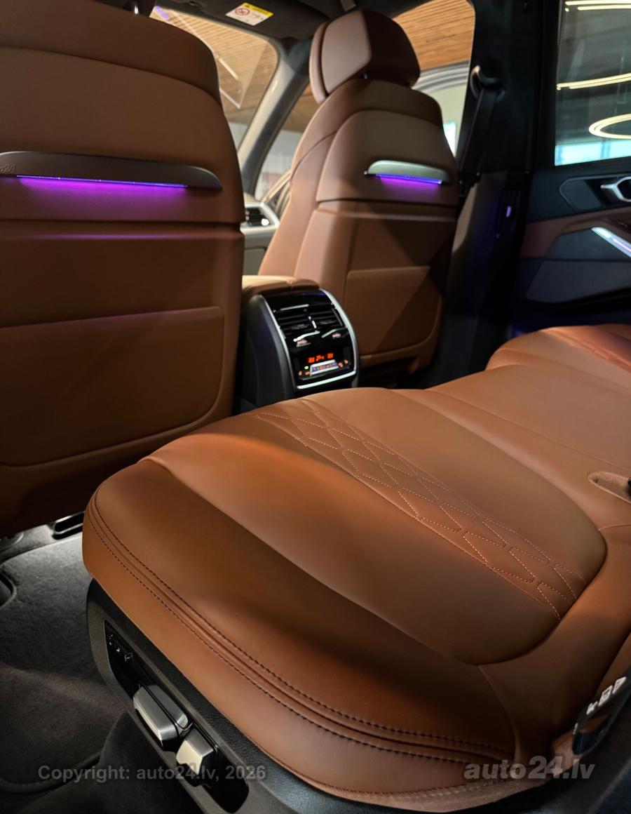 Pelēks BMW X7 2024 Tallina, ar dzinēja tilpumu 3.00 L un nobraukumu 37 tūkst. km par 99000 €, foto 28 vietnē AUTOMOTO.COM.LV